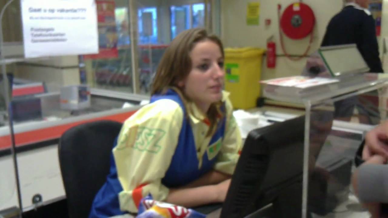 Sam achter de kassa - YouTube