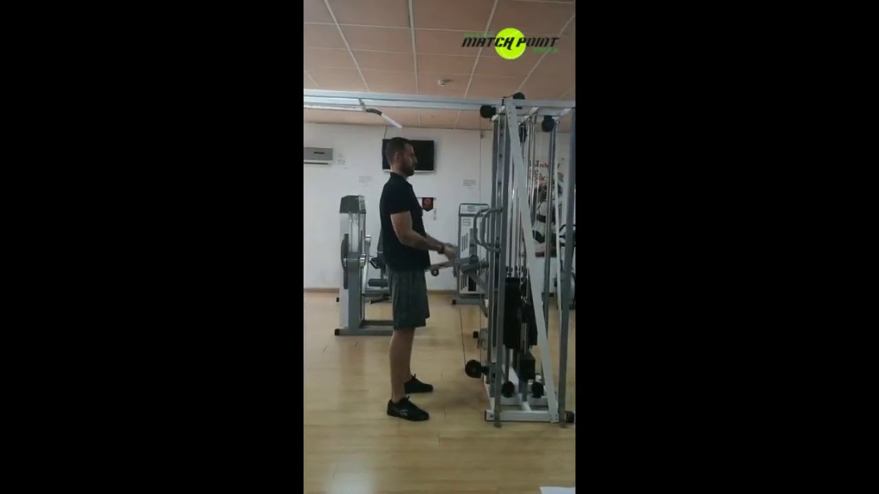 12 curl de biceps en polea baja con barra recta - YouTube