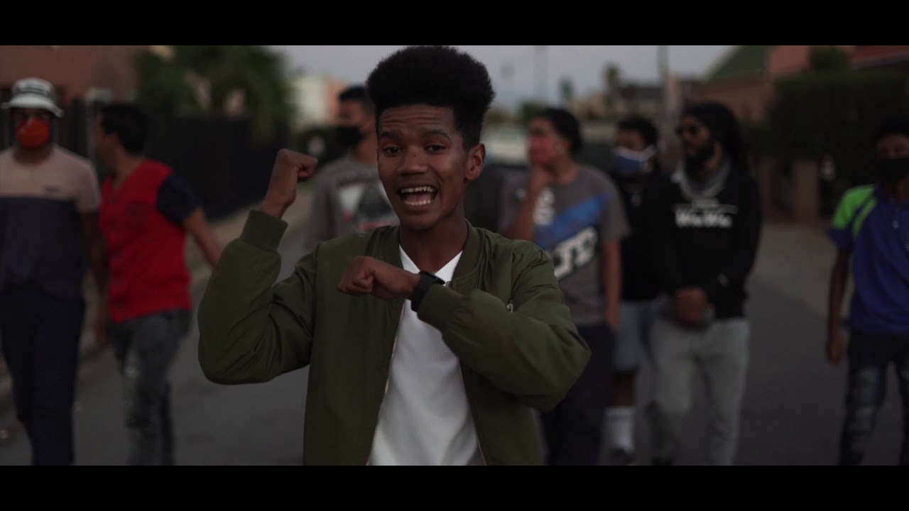 Ello-Jay - Nie Perfekie (Official music video) - YouTube