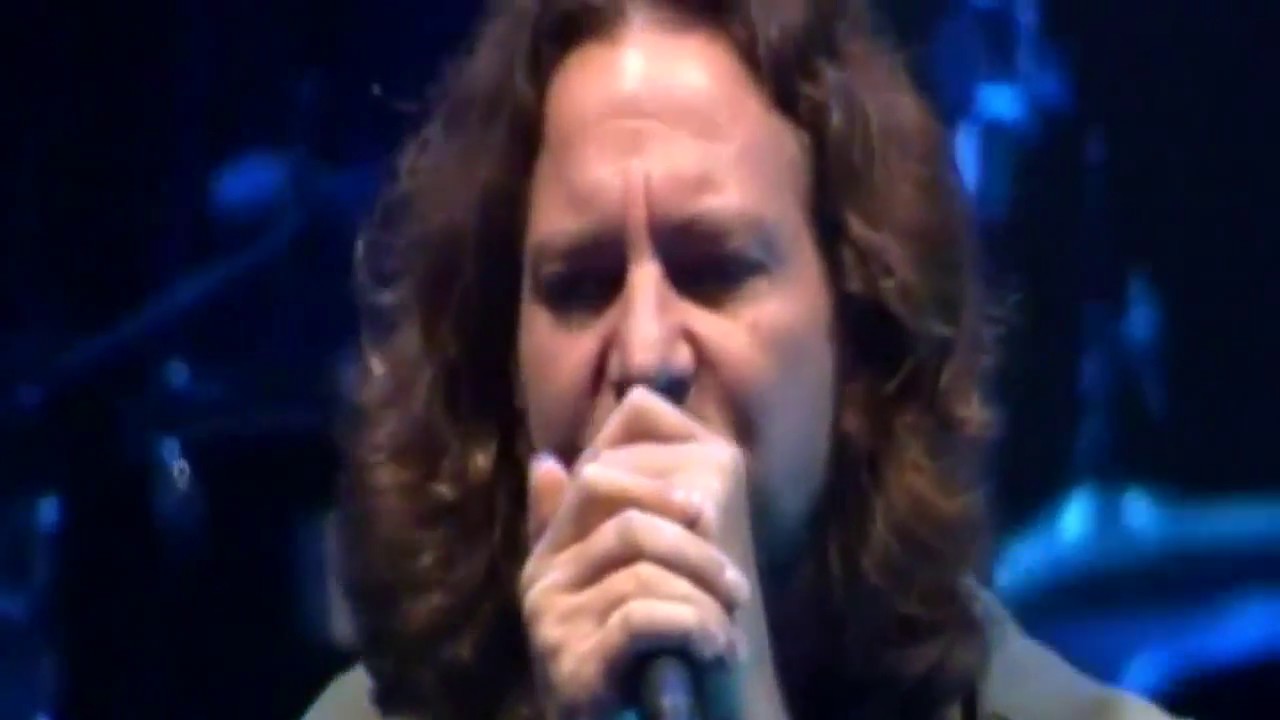 Pearl Jam - Why Go (Live 2007) - YouTube