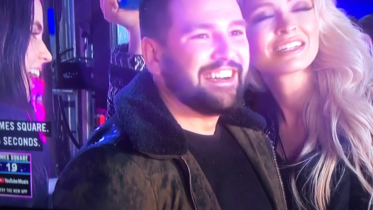 Adam, Blake, & All Characters In New Years Eve Celebration! - YouTube