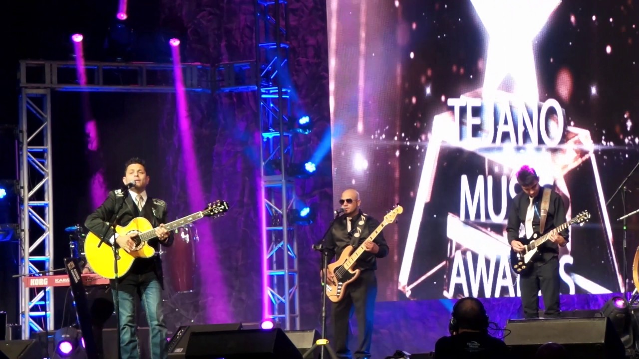 Javier Galvan 36th Annual Tejano Music Awards - YouTube