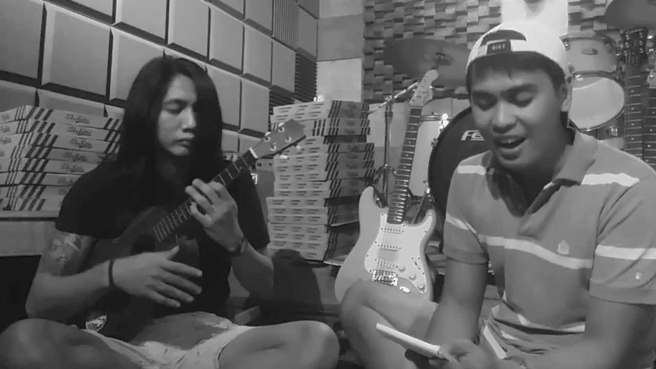 Roel Rostata - Mundo (Ukulele Version) feat. Christian Galvez - YouTube