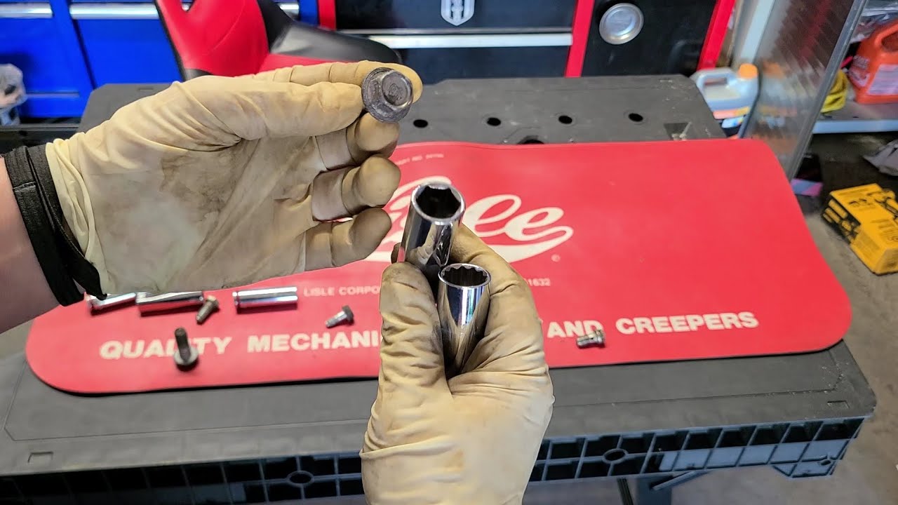 When to use a 6 point & 12 point socket? & why 🤔 - YouTube