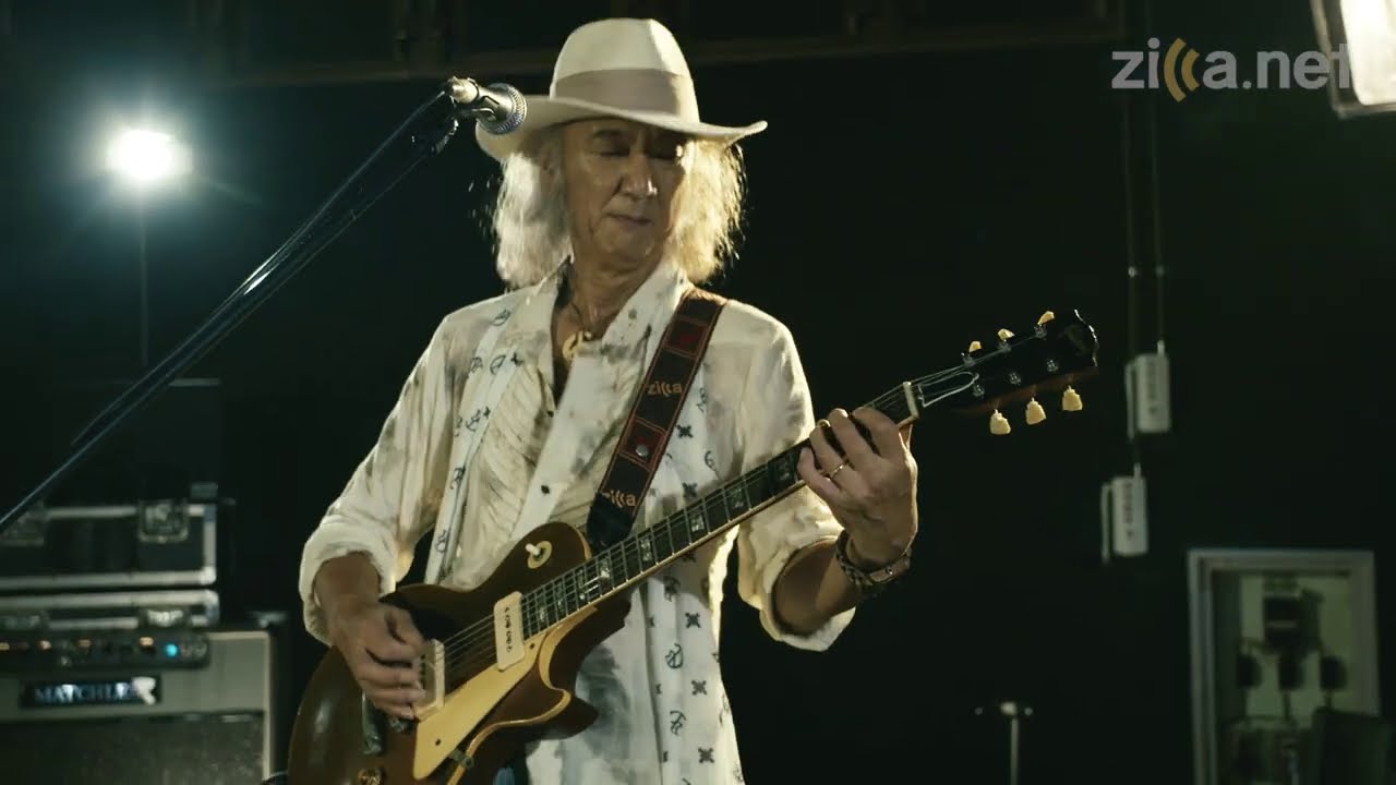 「White Room」from 生ZICCA CONCERT #2 - YouTube