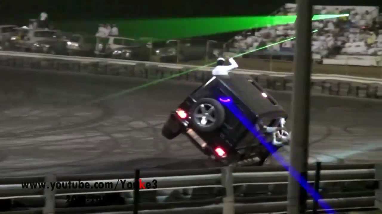 Mercedes G55 Two Wheels Driving In UAE - YouTube