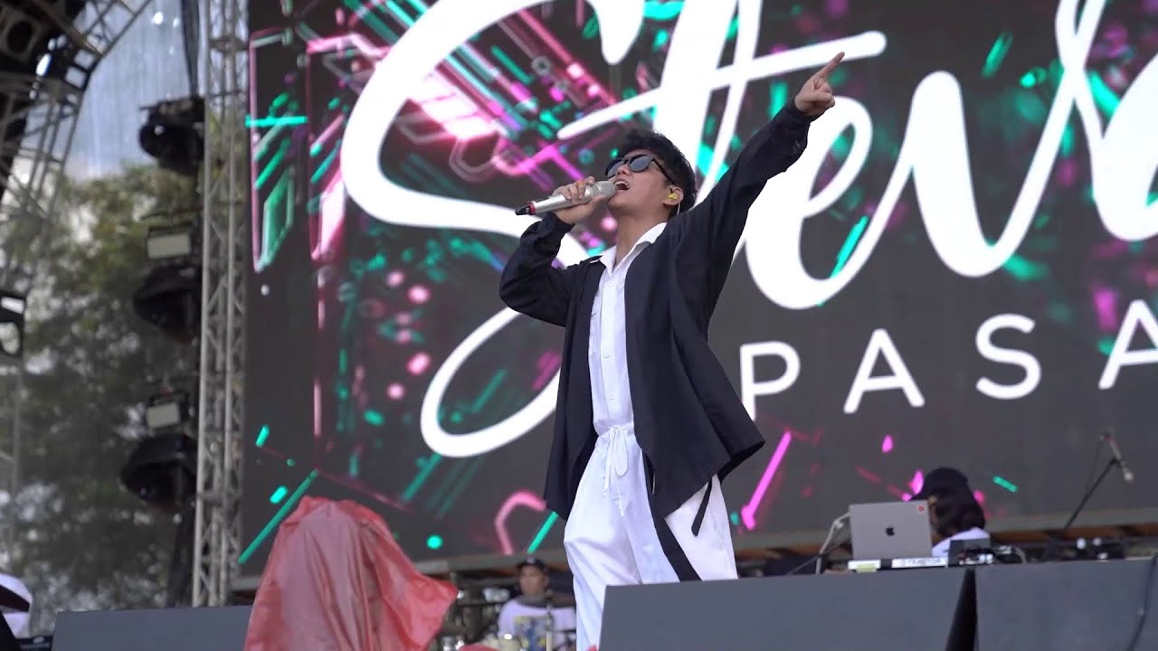 Stevan Pasaribu - Live at Kerlap Kerlip Fest 2022 (Highlights) - YouTube