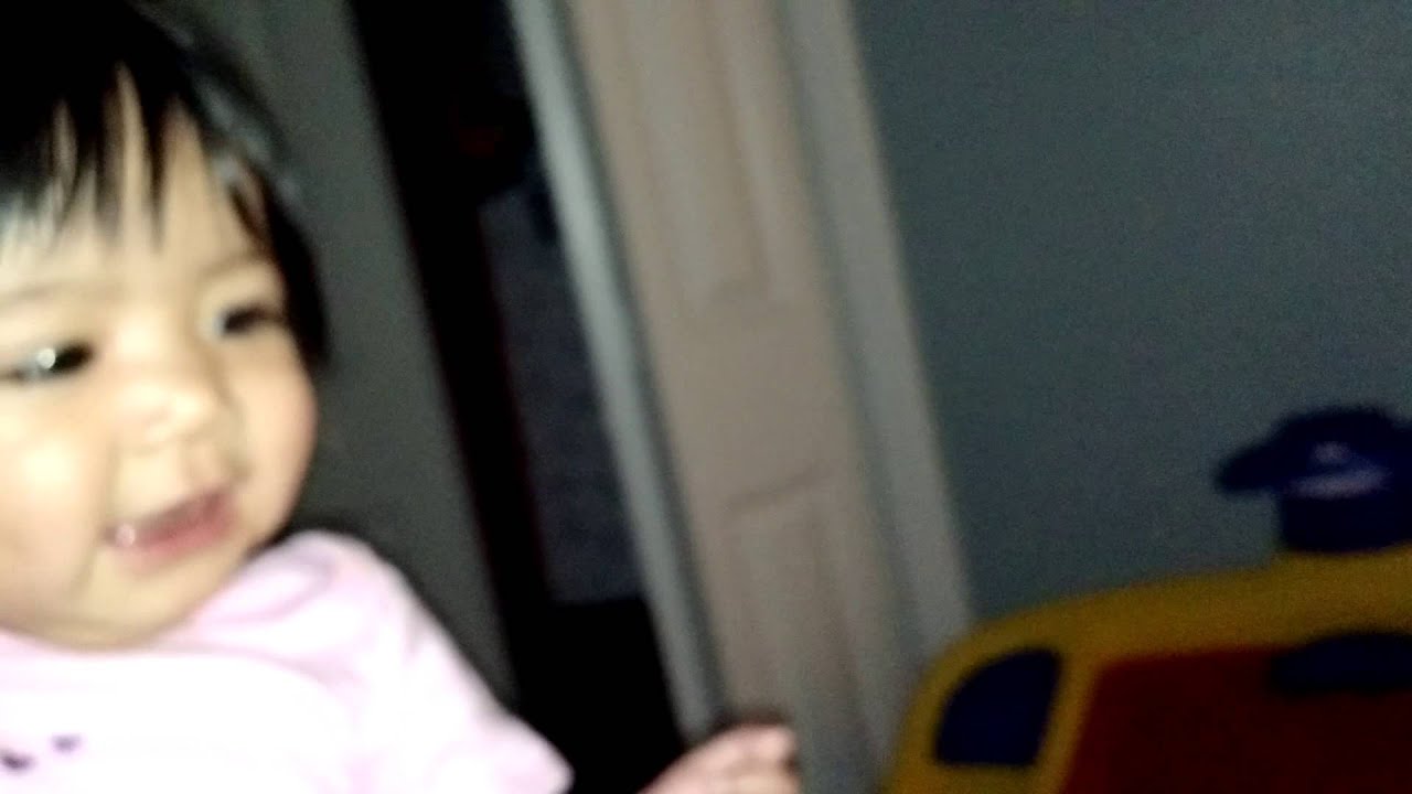 Rachel making Gigi laugh - YouTube