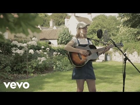Billie Marten - Lionhearted (Acoustic Video)