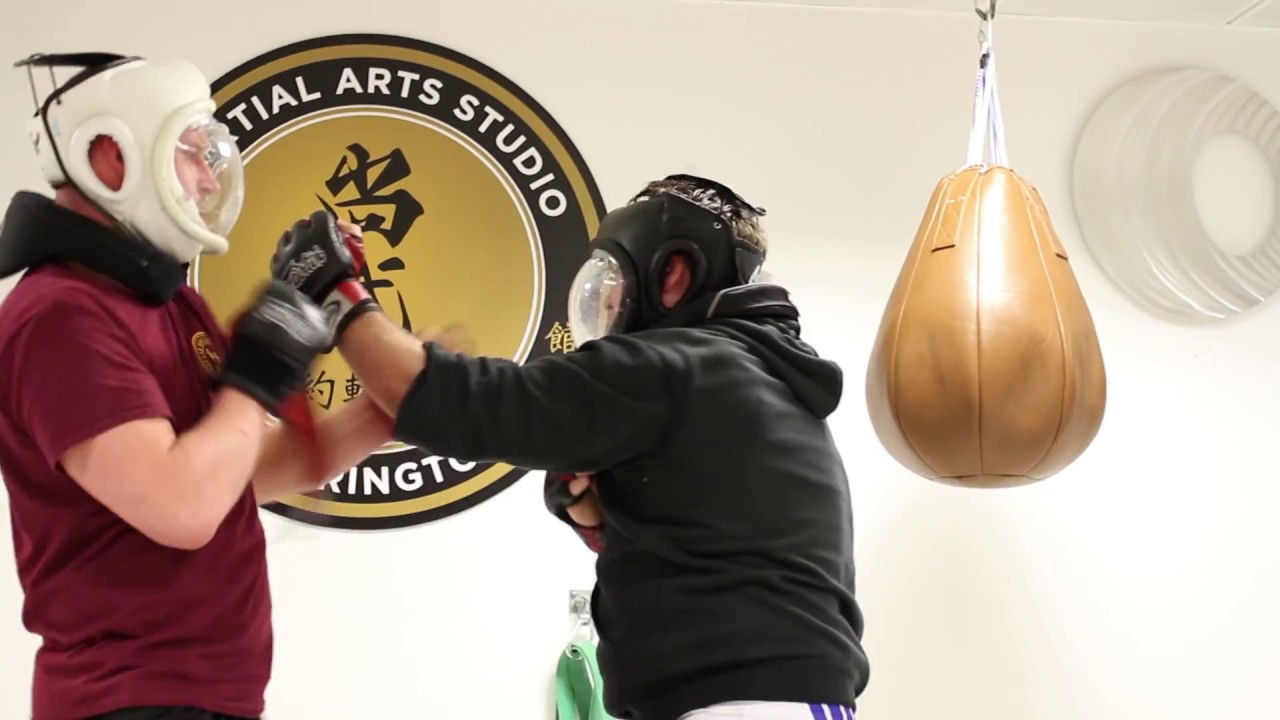 Wing Chun Sticky Hand/Chi Sau Combative Training - YouTube
