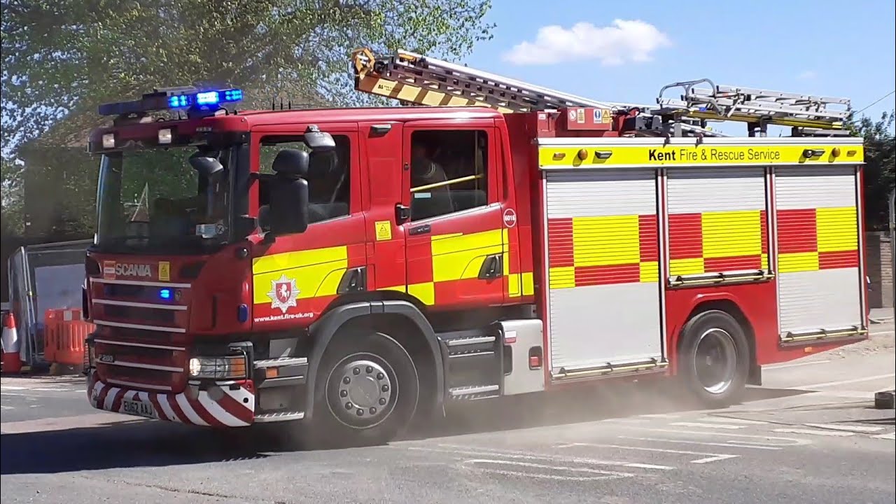 *Turn out* Canterbury scania turning out of Faversham fire station in a ...