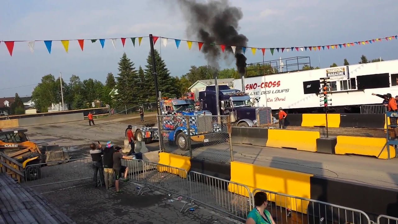 Semi-Truck drag 2500 HP!!!!!! - YouTube