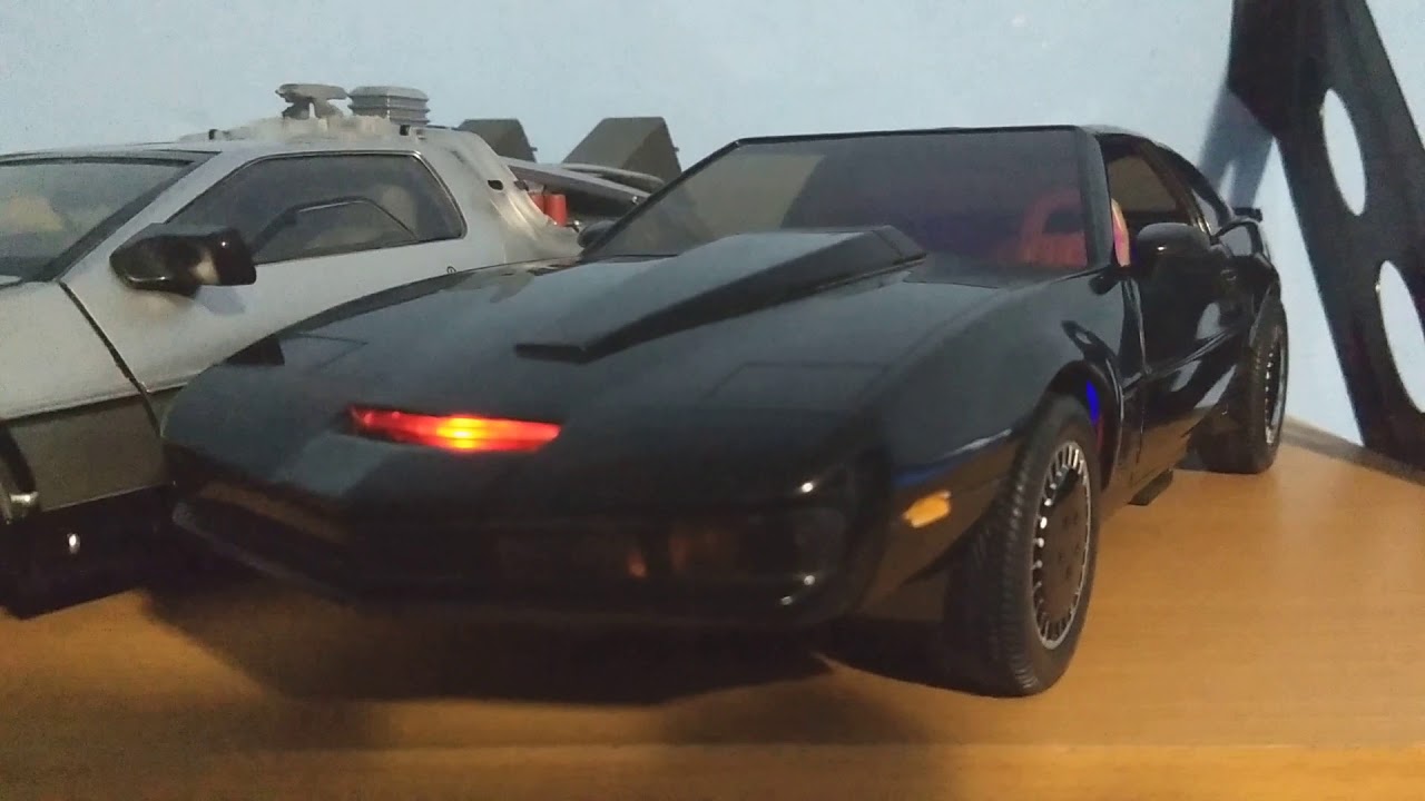 Knight rider 1/15 diamond Select toys - YouTube