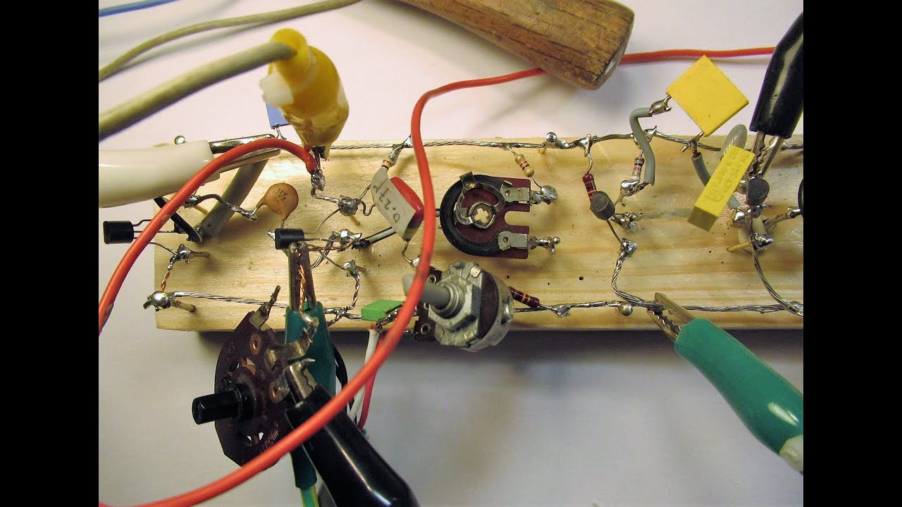 Crazy sounds box alias simple audio synthesizer demo and schematic ...