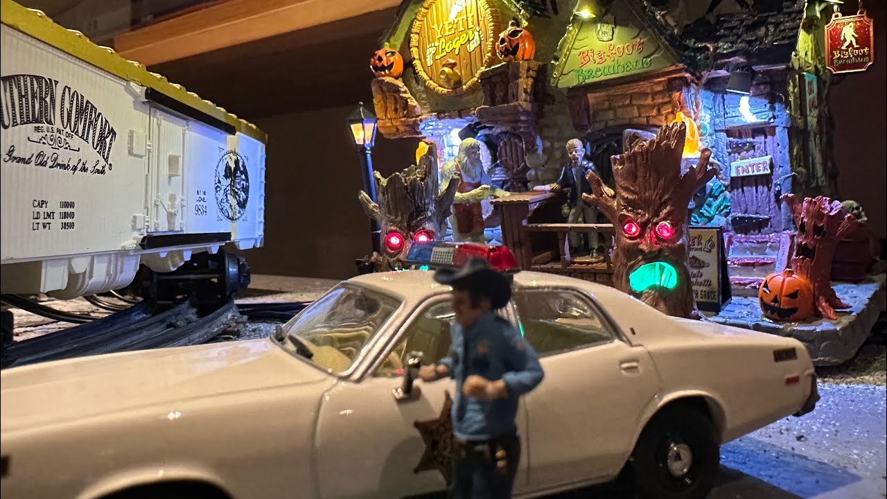 Howling Good Time! Lionel, MTH Halloween Engines! Roscoe P. Coltrane ...