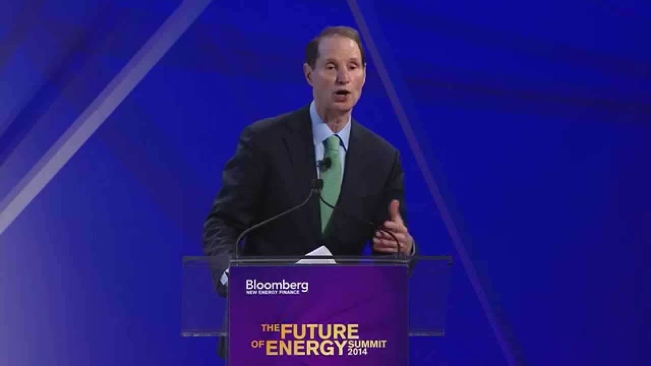Wyden Keynote at Bloomberg NEF Summit - YouTube