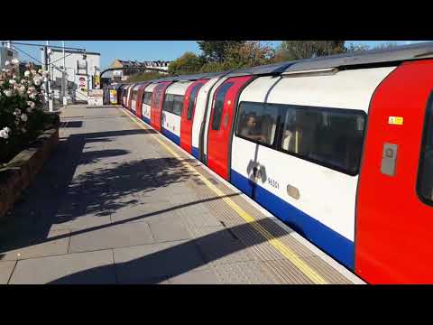 Jubilee+Metropolitan line stock passing Dollis Hill in full sun! - YouTube