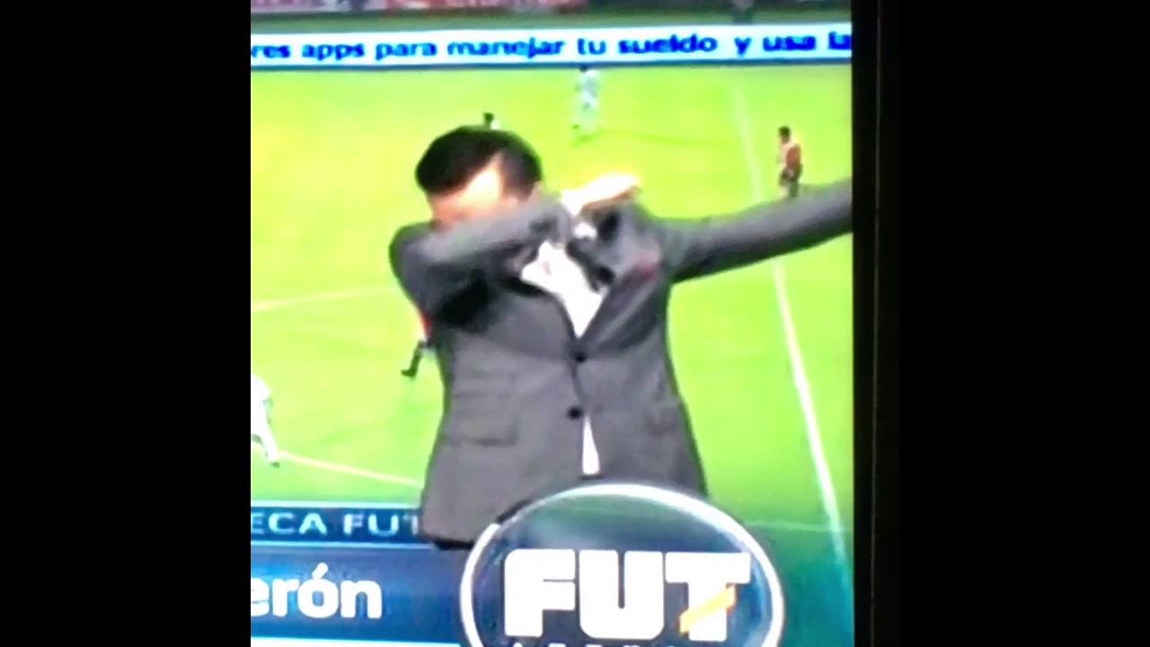 ADVERTISEMENT GUY DABS!!! - YouTube