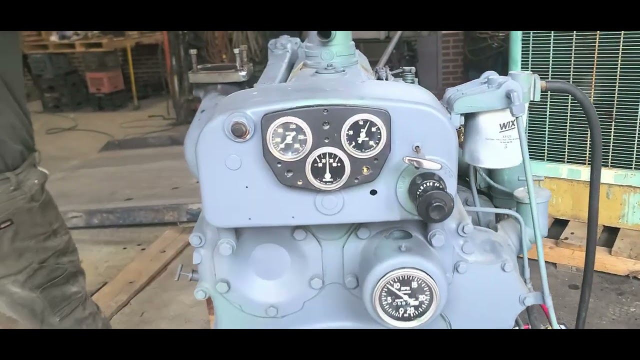 Detroit Diesel 471 Engine - YouTube