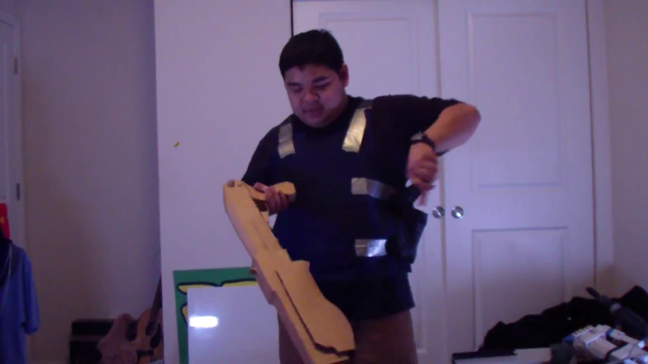 Spas-12 (Shell Ejecting) :Homamde Cardboard - YouTube