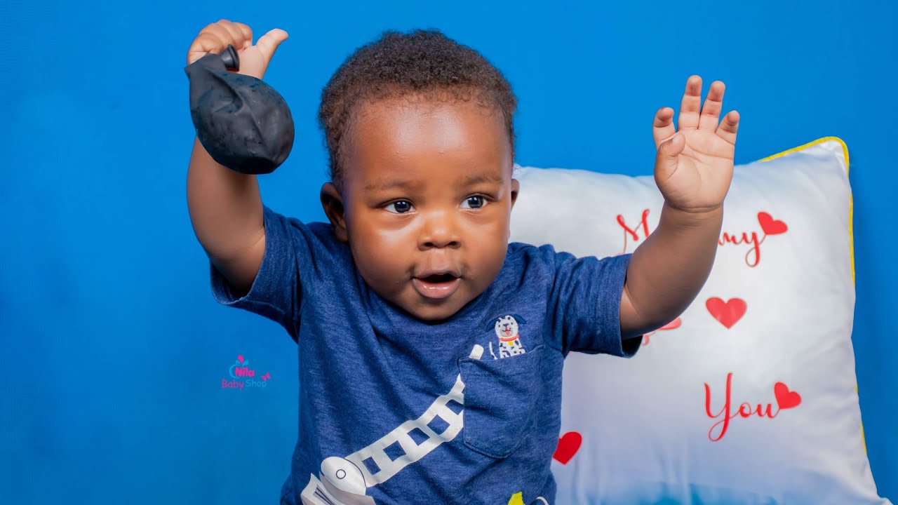 BABY CRAWLING AND CRUISING AT 7 MONTHS// MILESTONES GOALS - YouTube