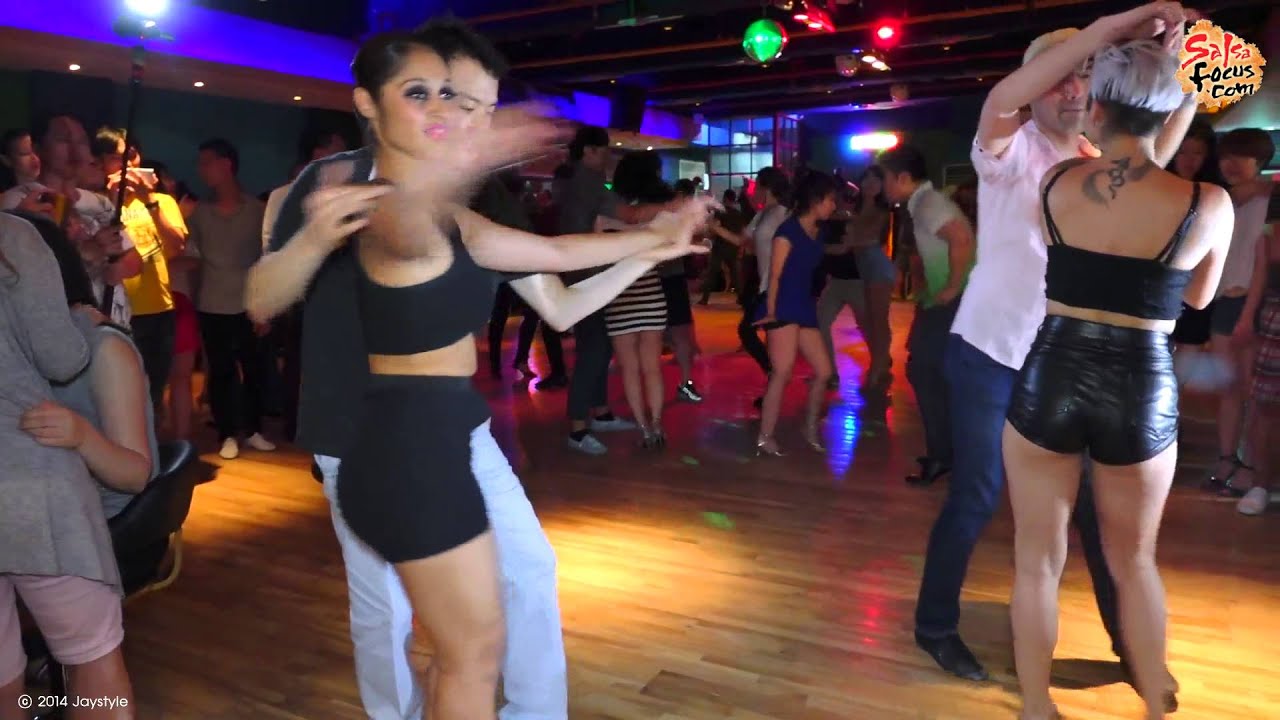 아모르미오 & Katlyn Rodriguez @ Zafire in Seoul 2014.0620 맘보 - YouTube