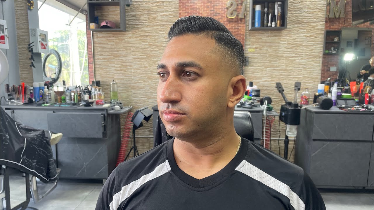 Junior Medina Barber 19 is live! Corte de cabello Comb Over 💪🏼😎😱💈 - YouTube