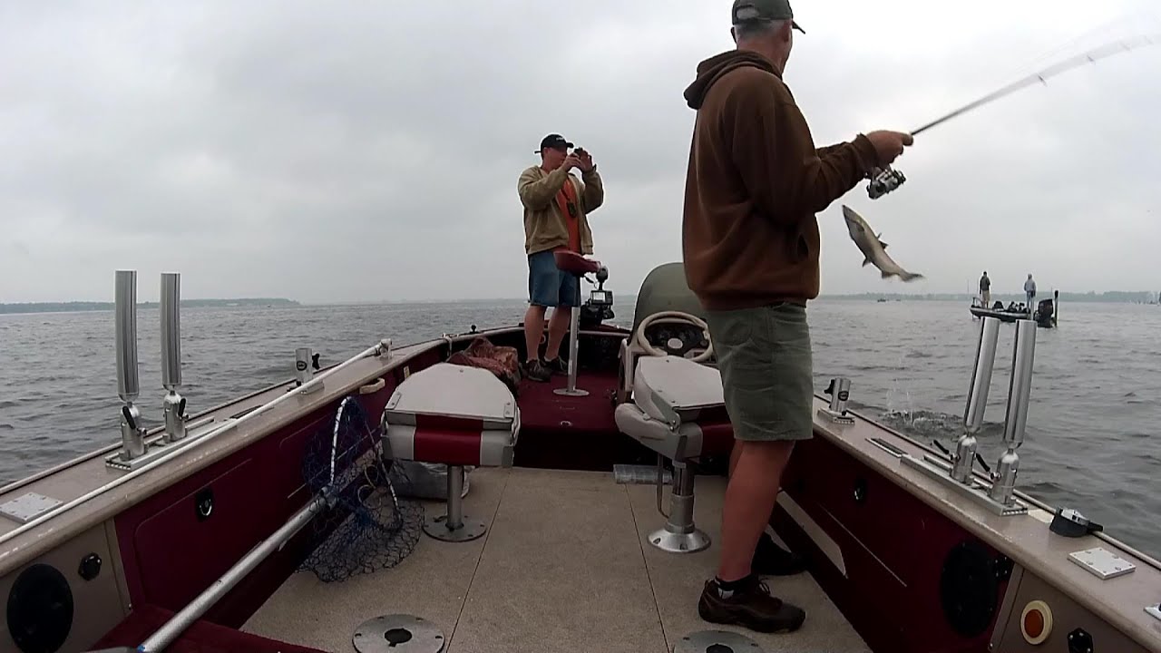 Salmon jigging 2014-3 - YouTube