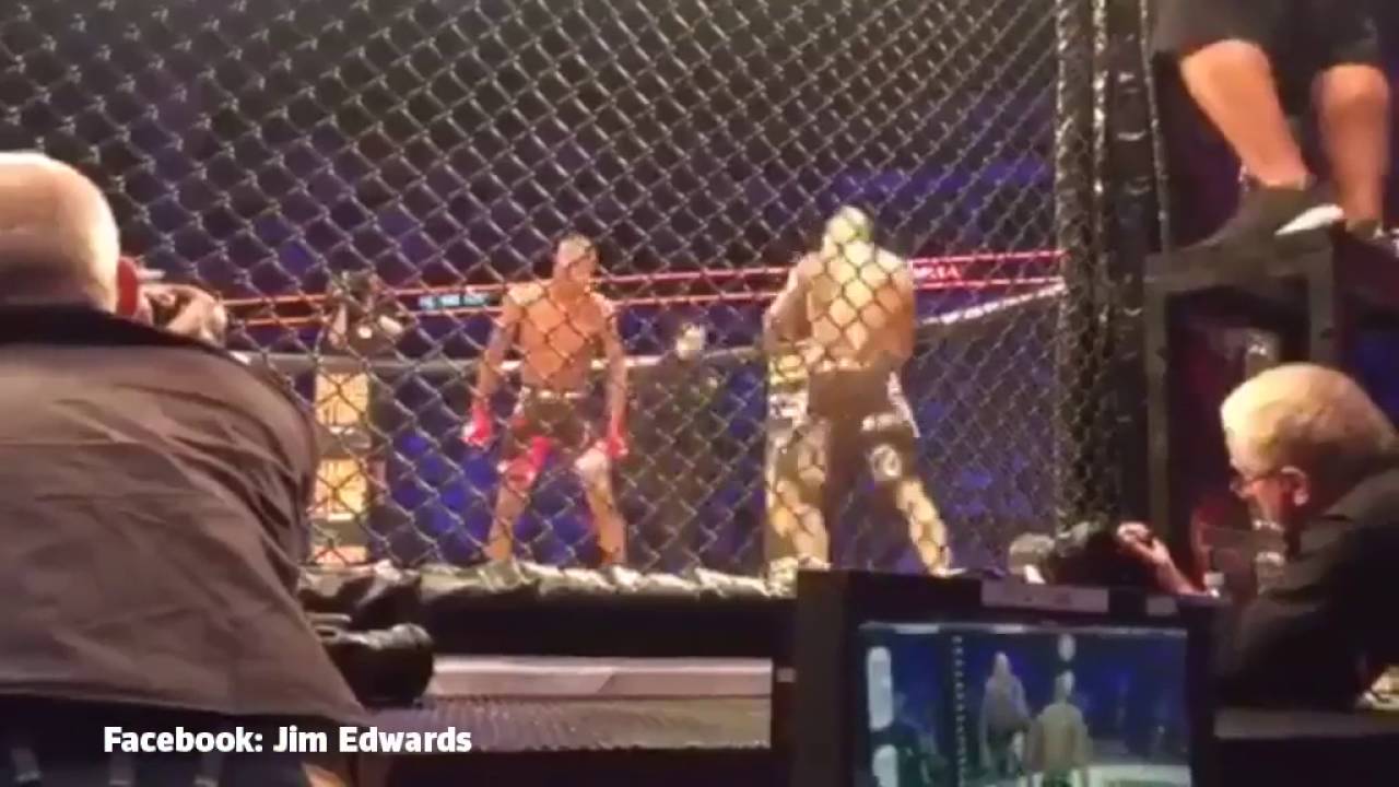 Horrific crack as MMA fighters skull fractures - YouTube