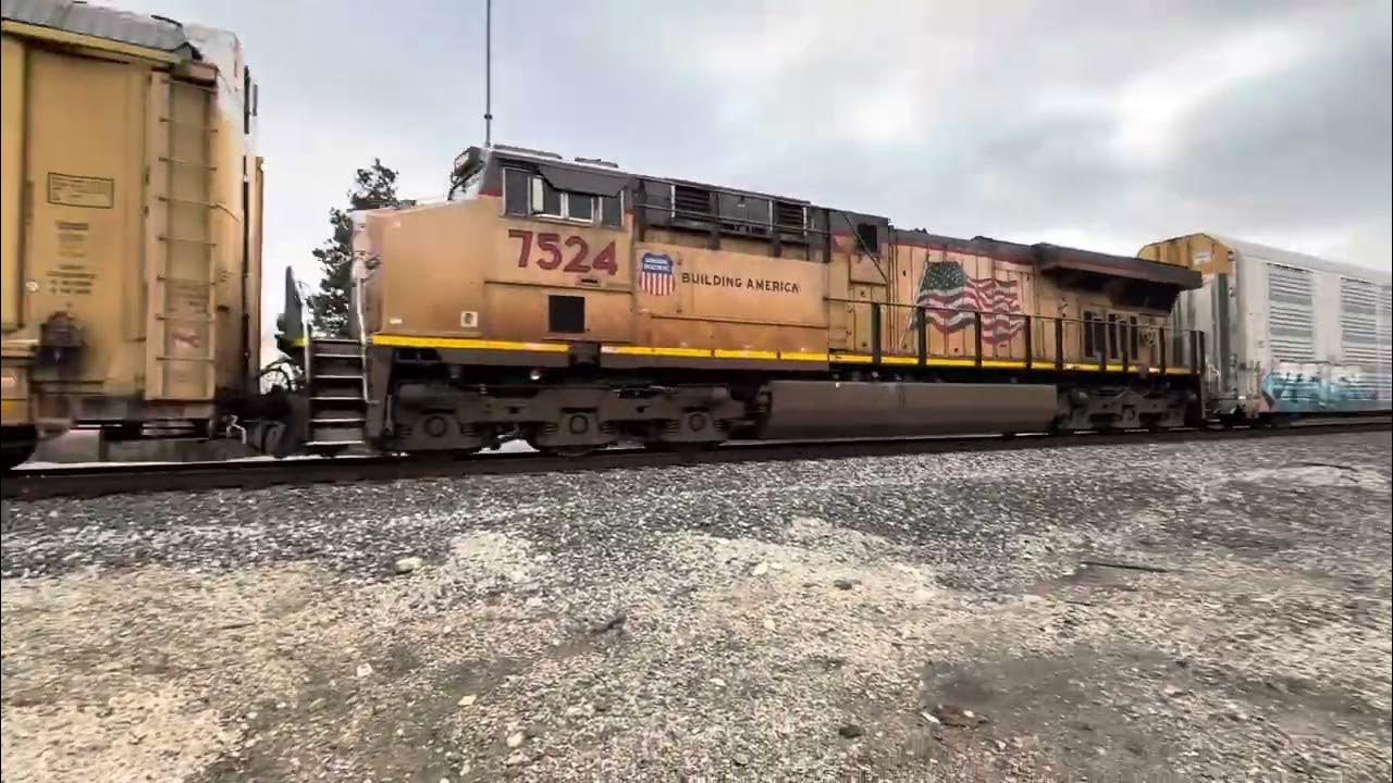 Ns 179 coming through Springfield Ohio up 6587 leading solo mid train dpu up 7524 solo dpu - YouTube