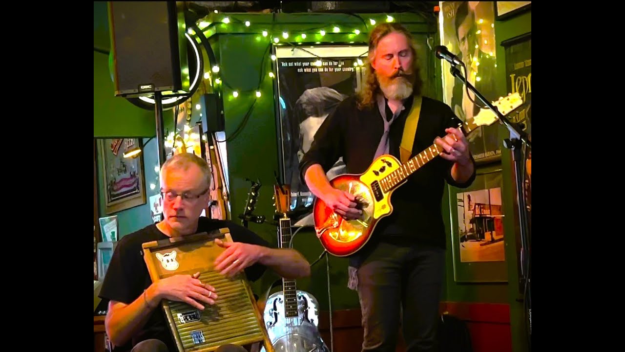 (Jeff Ray & Mikkel Bee)Original song "Valley" @Dubliner Pub/ St Paul ...