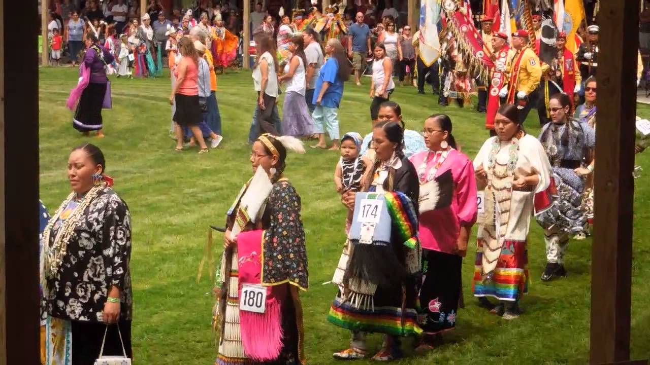 30th Annual Saginaw Chippewa Tribal PowWow - YouTube
