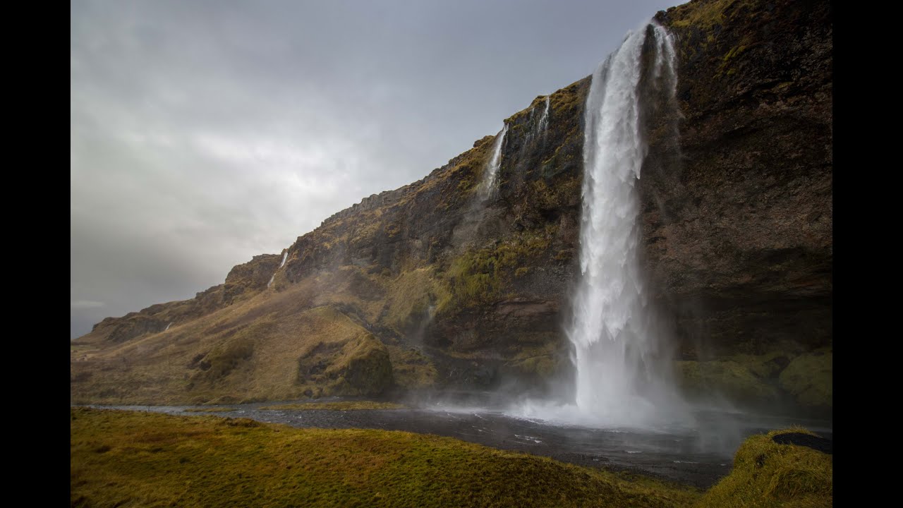 When the wind changes at Seljalandsfoss, Iceland! - YouTube