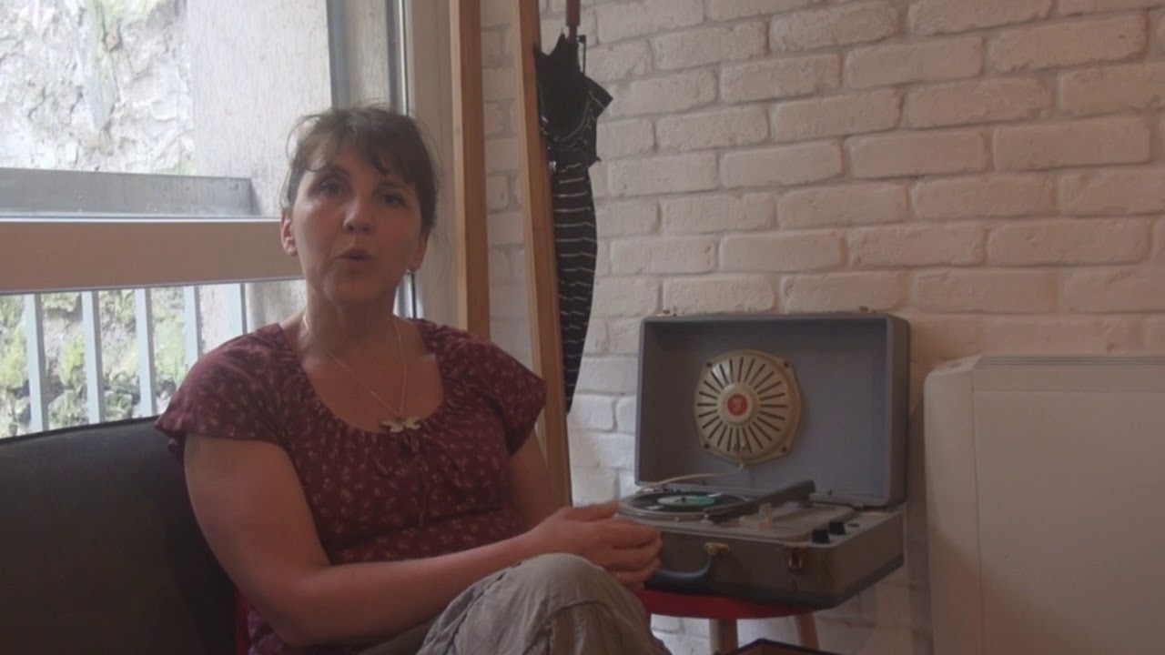 Interview au coin d'la rue avec Hélène Gerray 2018 - YouTube