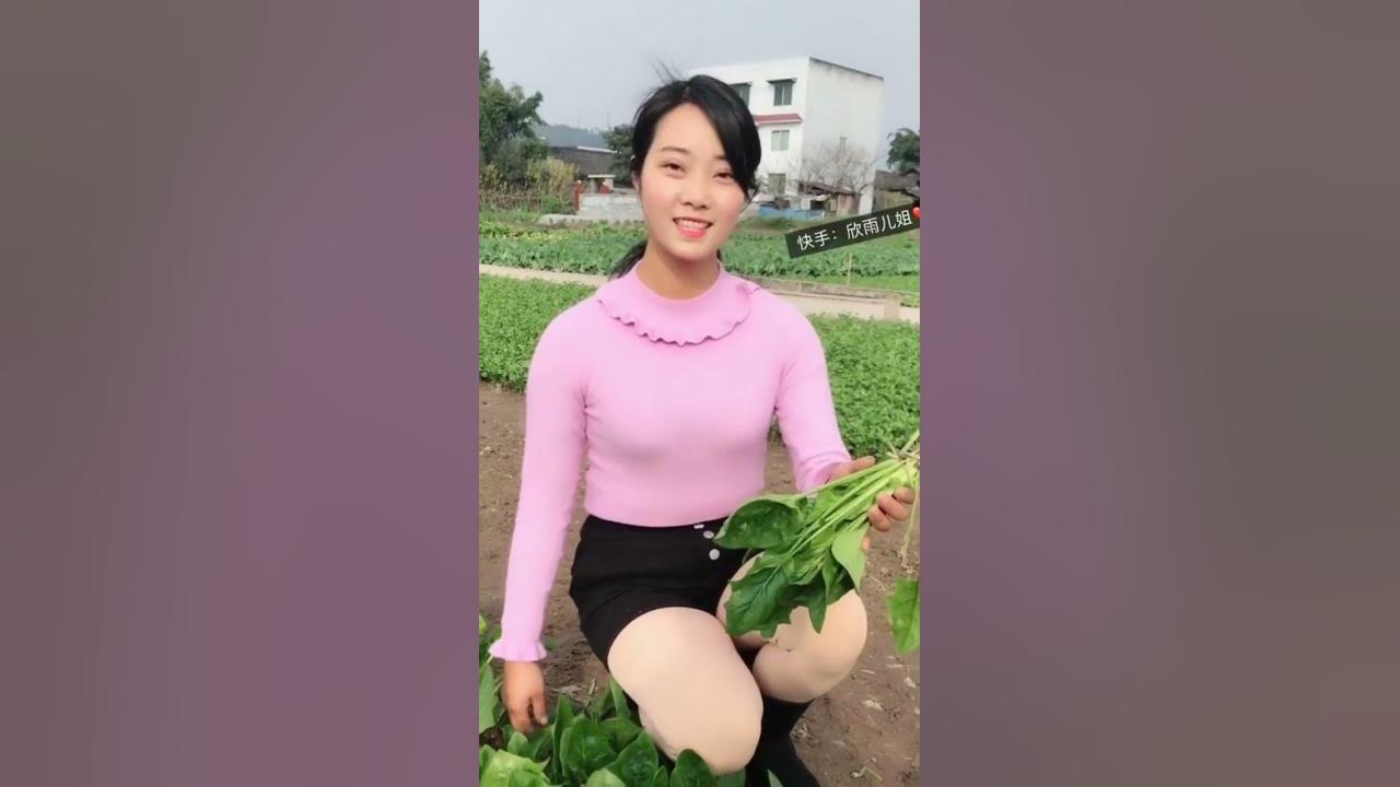 虽然我们很穷,但我们很幸福。我们可能没有多少物质上的财产,但我们有丰富的爱和欢笑。我们的父母努力工作来养活我们,我们感激他们所做的一切。 Youtube