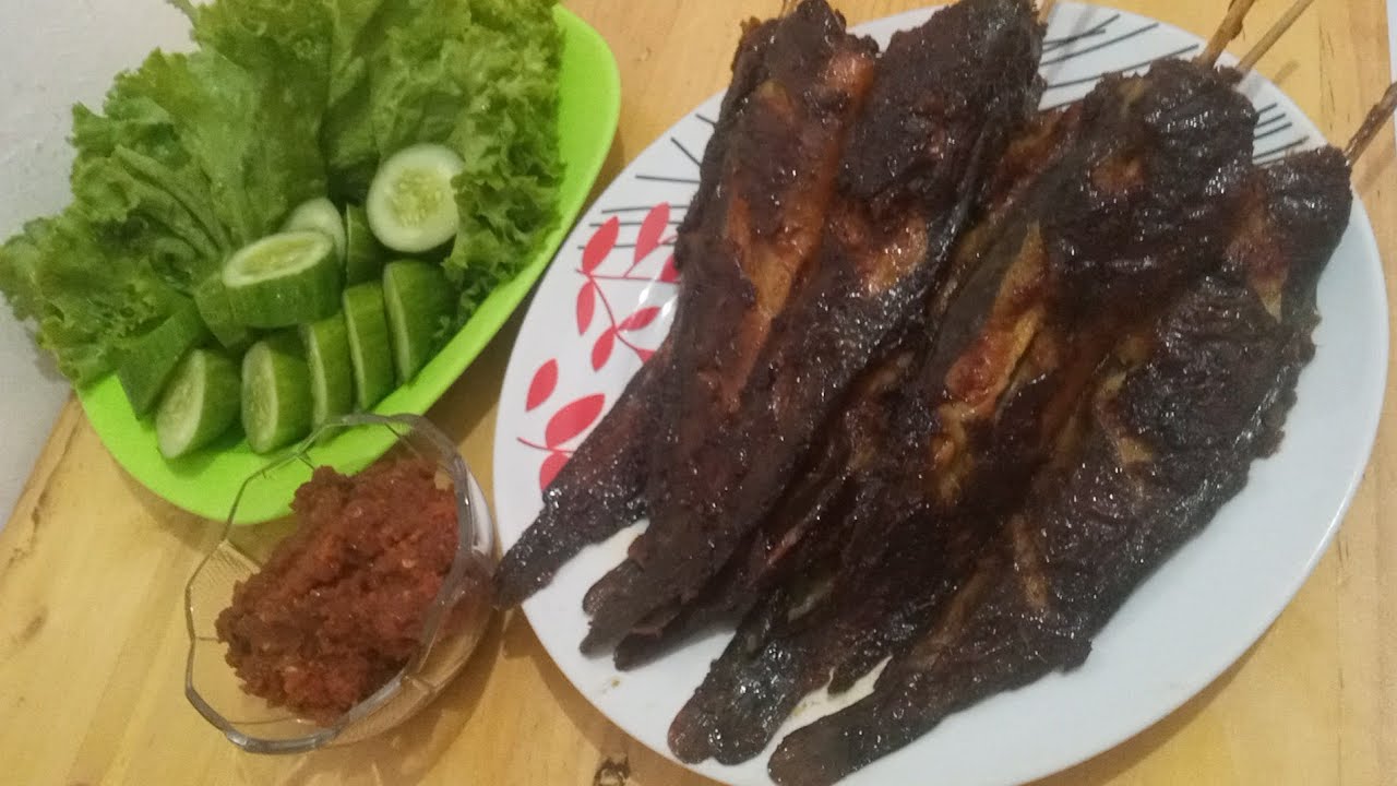 Resep dan cara masak lele bakar tanpa digoreng - YouTube