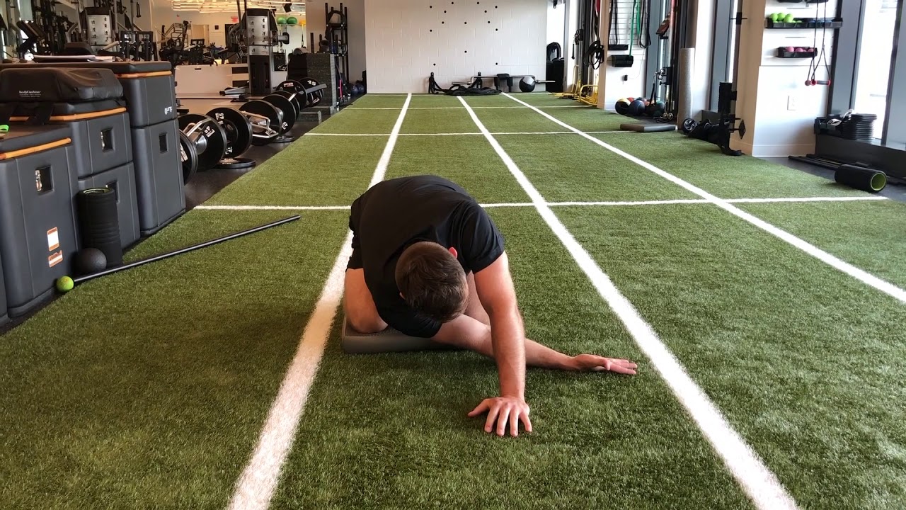 Quadruped Cross Body Lat. Stretch - YouTube