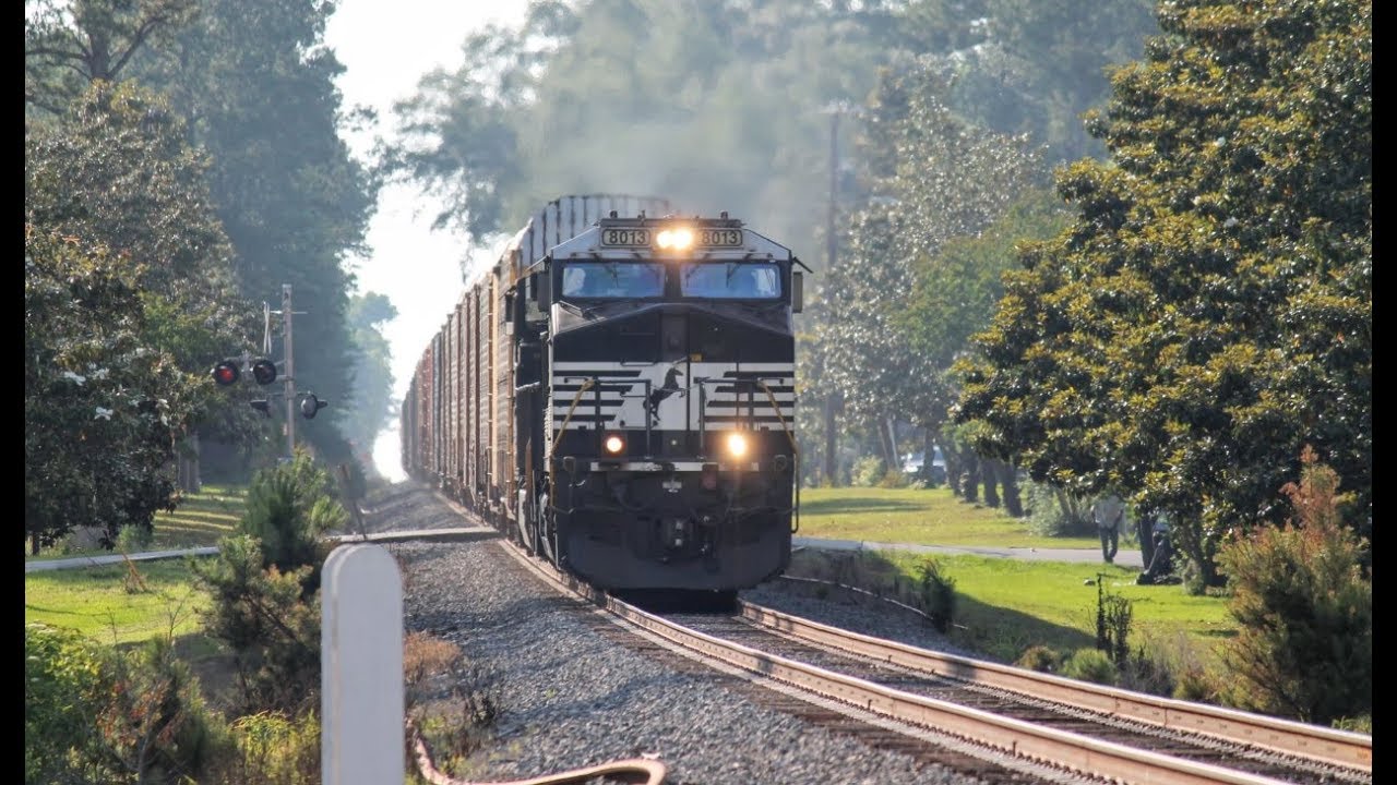NS 8013 Leads 28T Thru Downtown Summerville, SC [1080p60] - YouTube