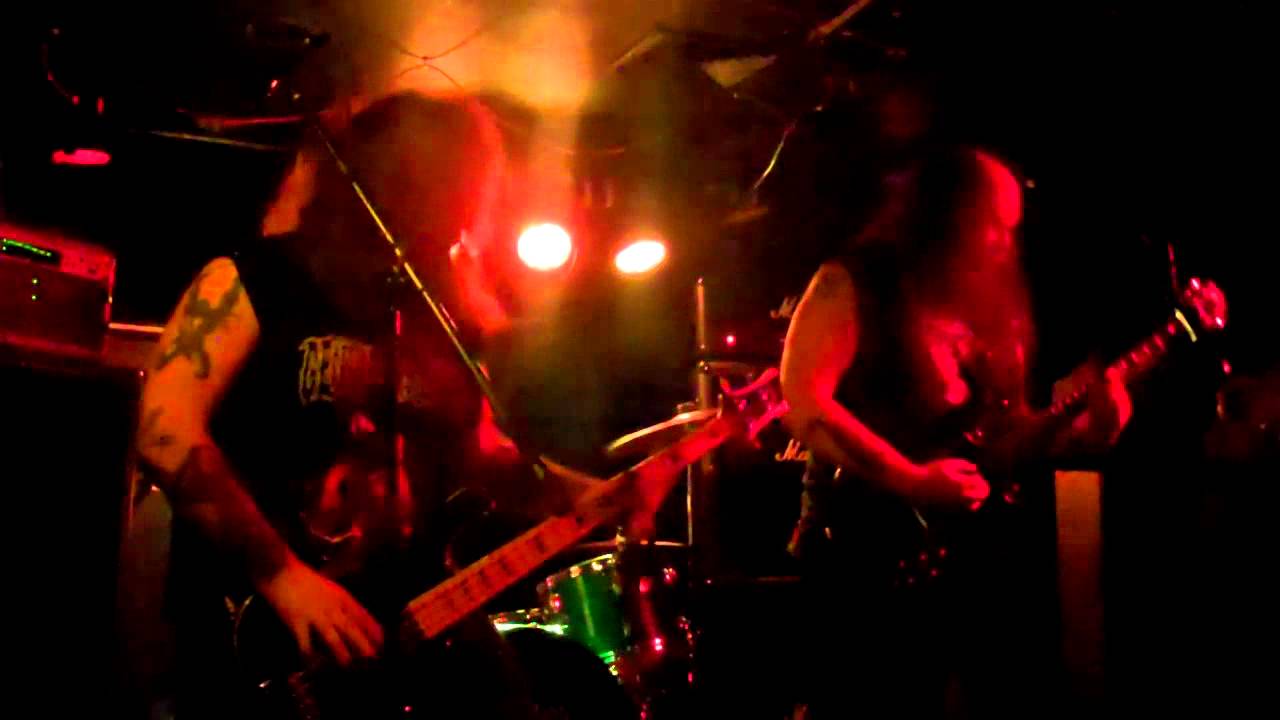 The Gates Of Slumber Live In Philly, PA, 5 29 11 - YouTube