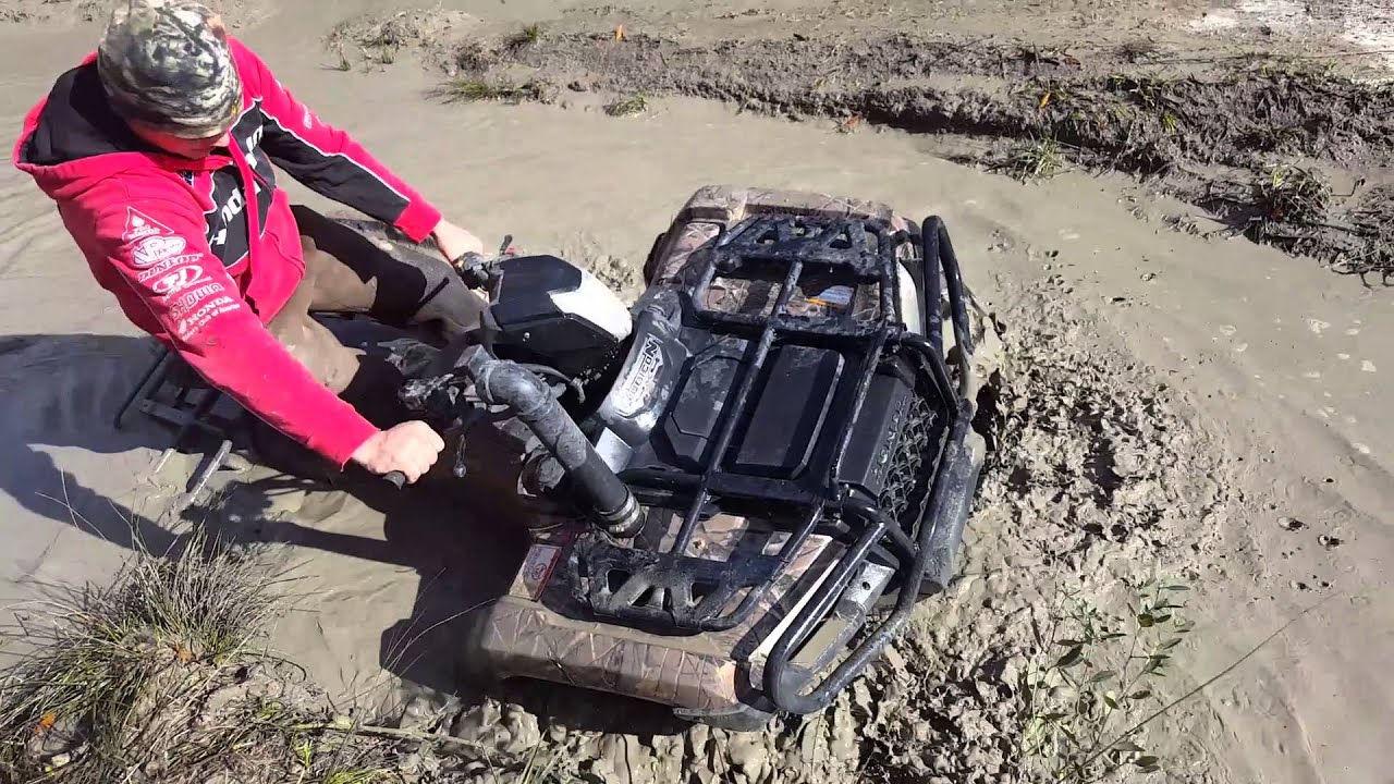 rubicon 32 5 mambas and big red mudding - YouTube