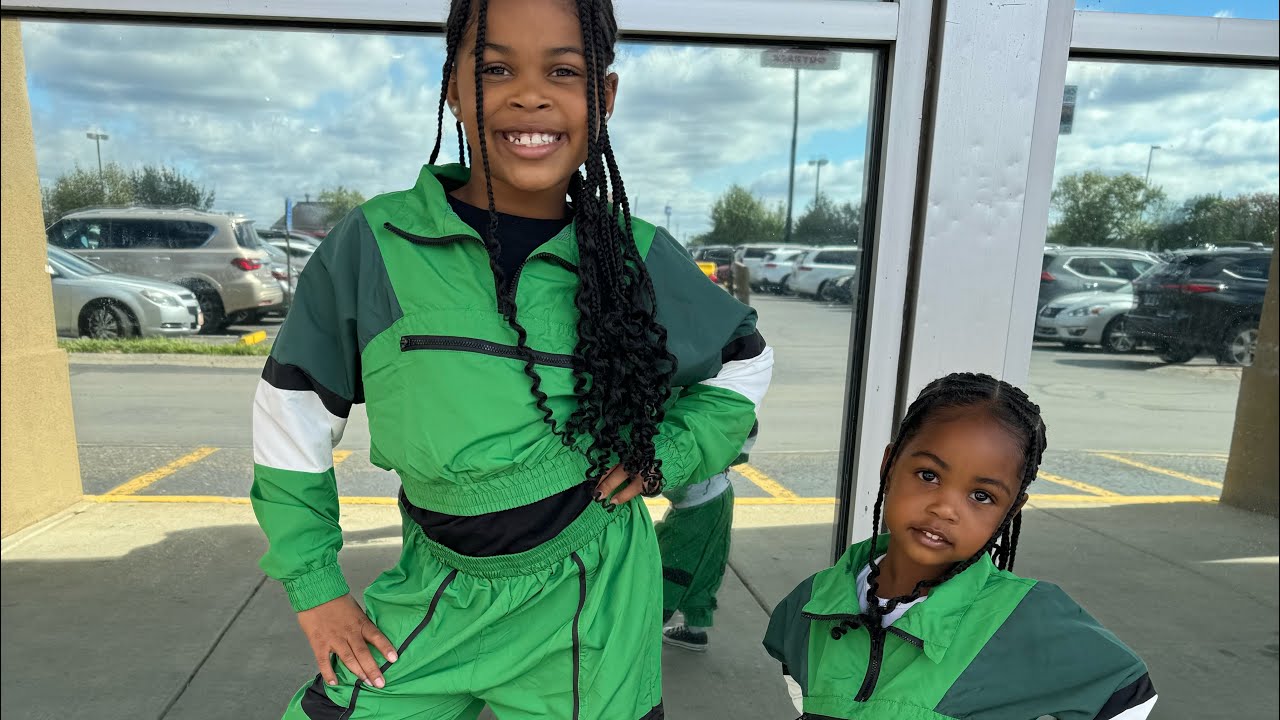 LaiyaFace TV is live FLIP WITH ME - YouTube