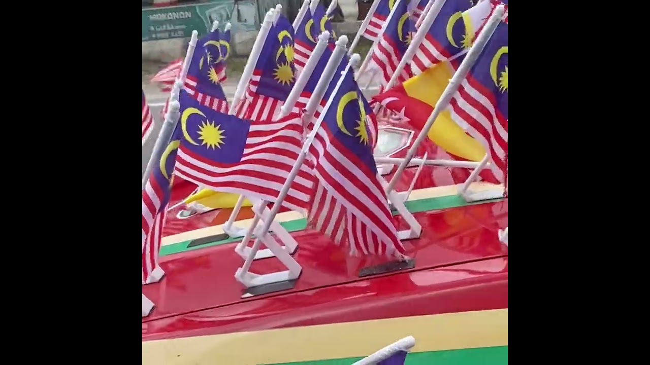 KERETA MERDEKA!! MERDEKA!! - YouTube