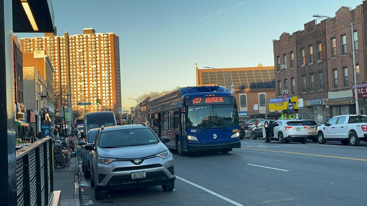 MTA NYCT: 2017 NFI XN40 #805 deadheading to the B37 at Bay Ridge Av/4 ...
