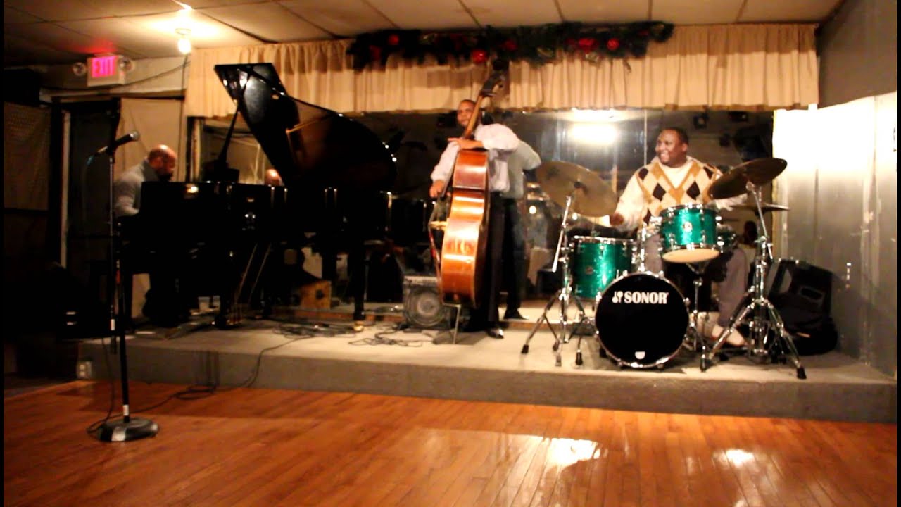 Romeir Mendez Quartet Live @ Caton Castle (Baltimore, MD) - YouTube
