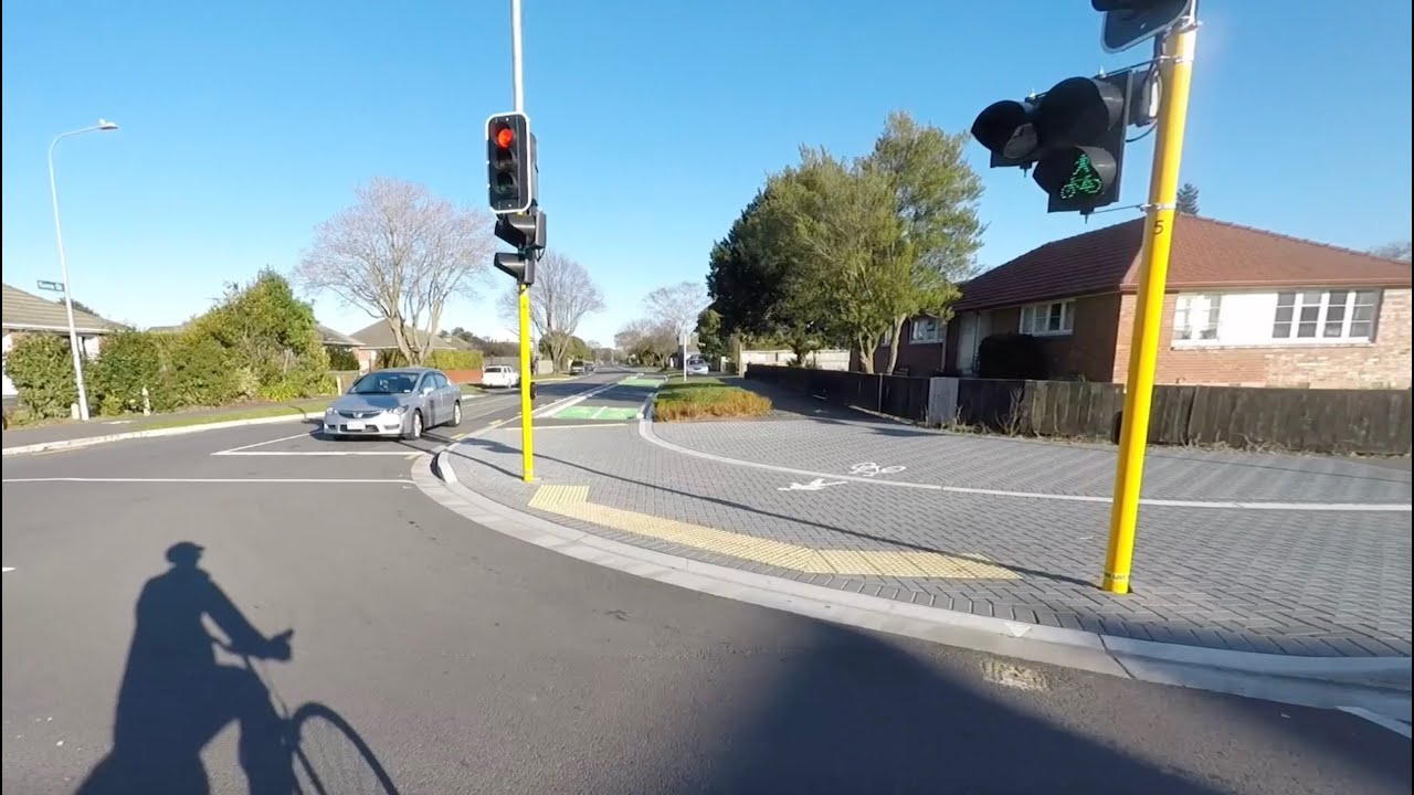 Riding the new South Express cycleway in Christchurch - YouTube