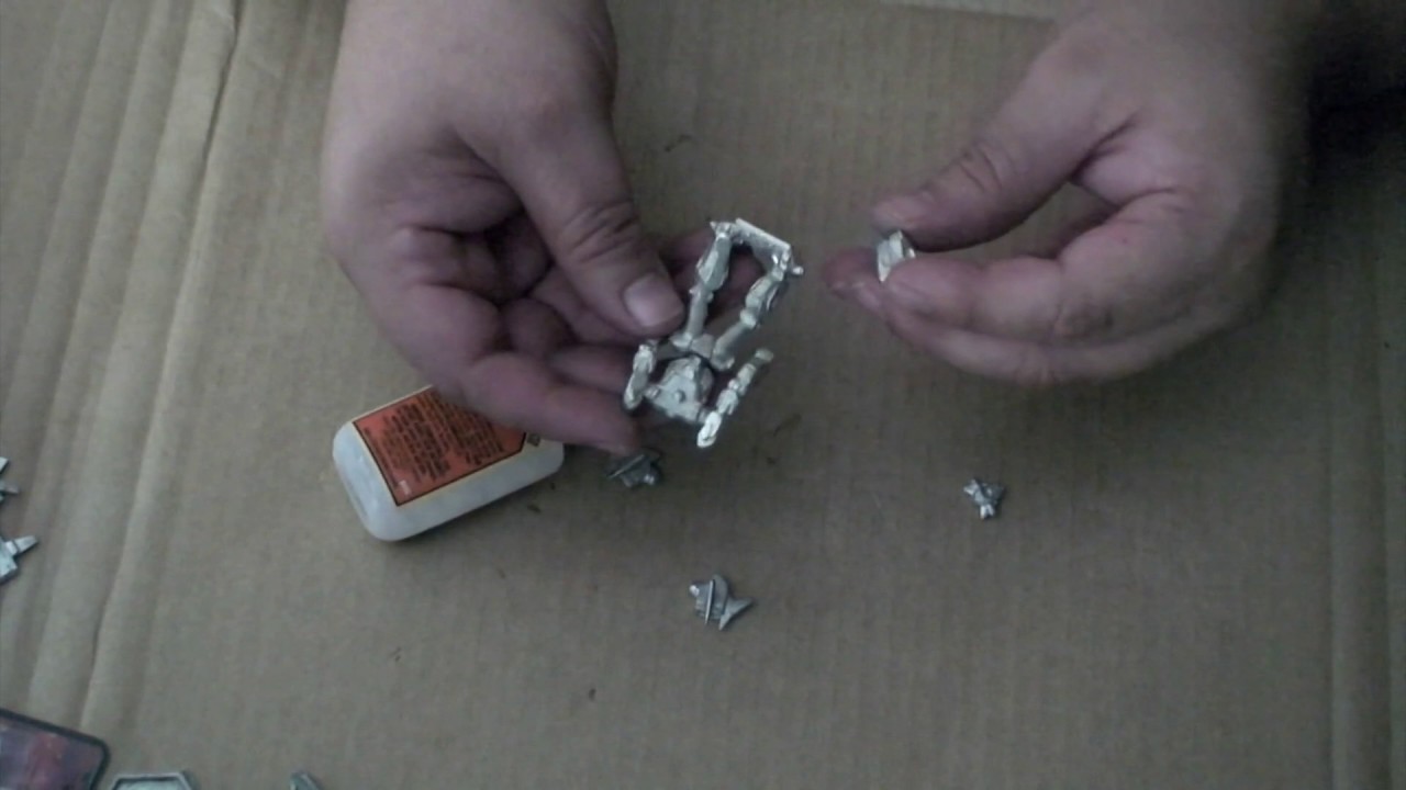 Battletech - Phoenix Hawk IIC 4 Assembly - YouTube