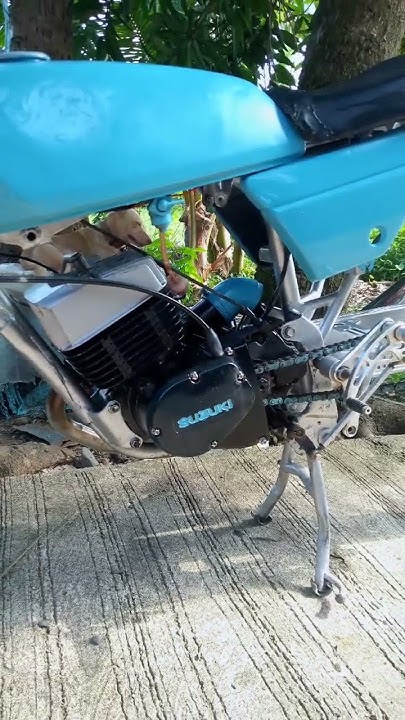 Suzuki X4 Gp125 modified - YouTube