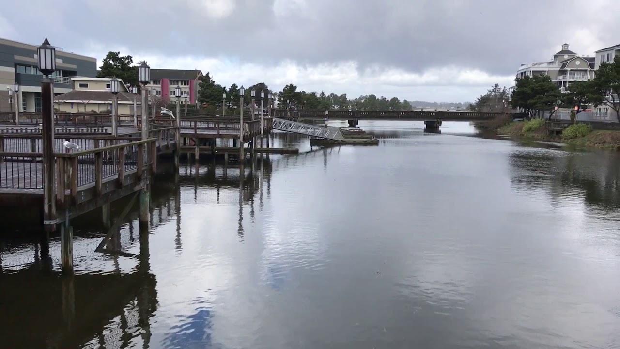 Necanicum River, Seaside, Oregon - YouTube