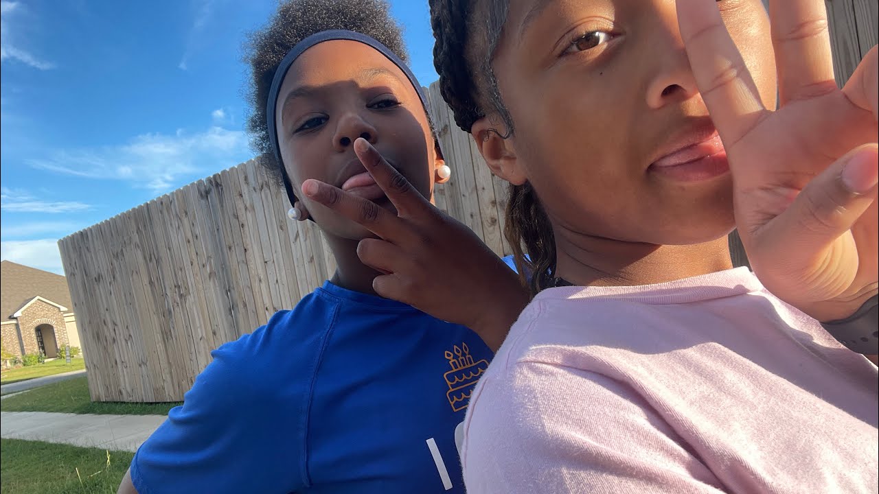 Night routine with my cousin!💗 - YouTube
