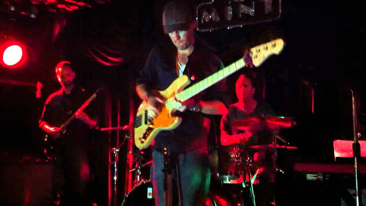 Wesley Cole Switzer Slap Solo on "Alligator Bugaloo" with Cole ...